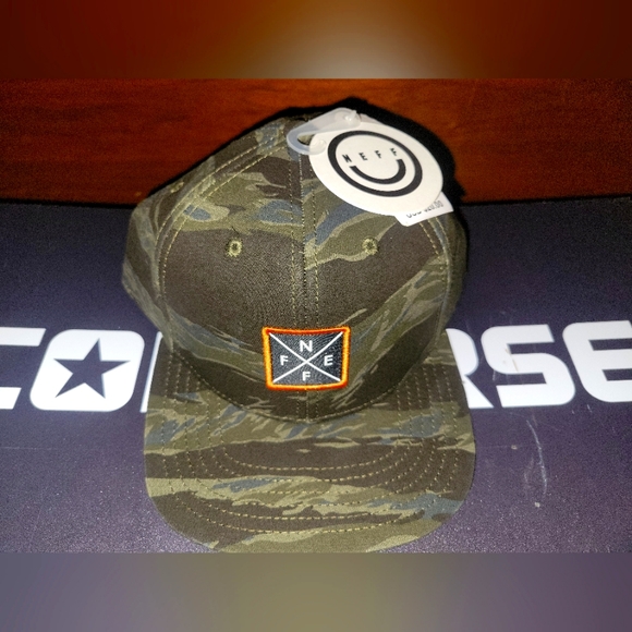 Neff | Accessories | Neff Snapback Hat | Poshmark